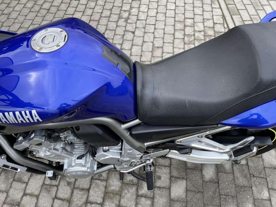 Blue Yamaha FZS 1000 2001 in Klaipeda, with an engine capacity of 1.00 L and mileage of 53 thousand km for 2300 €, photo 22 on AUTOMOTO.COM.LV