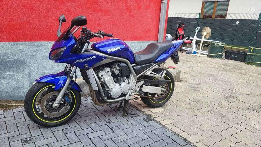 Blue Yamaha FZS 1000 2001 in Klaipeda, with an engine capacity of 1.00 L and mileage of 53 thousand km for 2300 €, photo 2 on AUTOMOTO.COM.LV