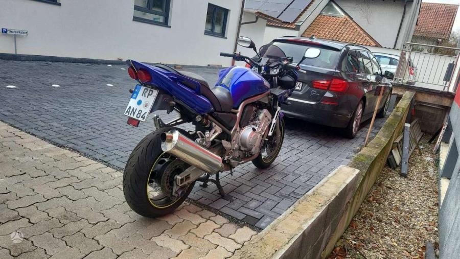 Blue Yamaha FZS 1000 2001 in Klaipeda, with an engine capacity of 1.00 L and mileage of 53 thousand km for 2300 €, photo 7 on AUTOMOTO.COM.LV