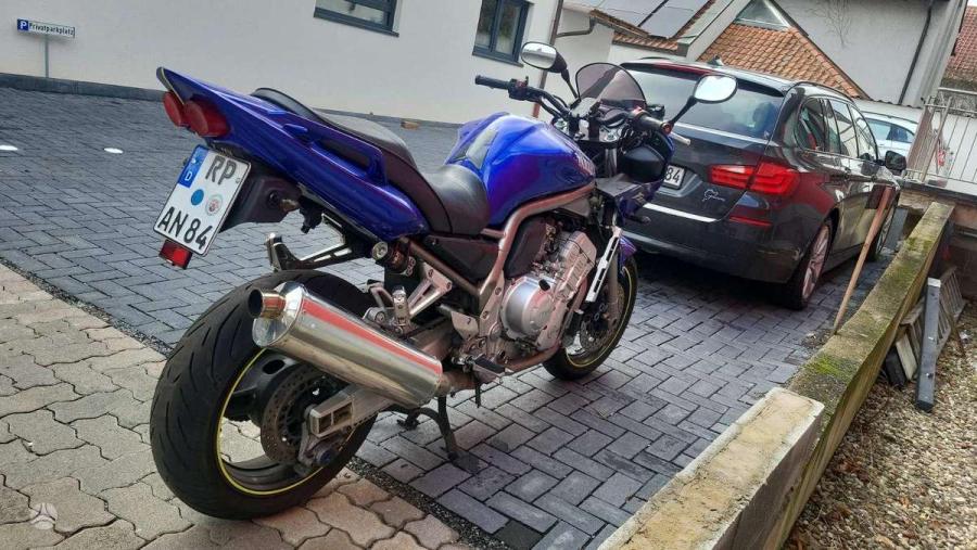 Blue Yamaha FZS 1000 2001 in Klaipeda, with an engine capacity of 1.00 L and mileage of 53 thousand km for 2300 €, photo 8 on AUTOMOTO.COM.LV