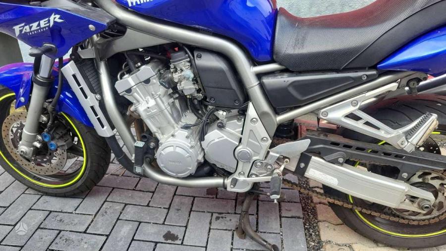 Blue Yamaha FZS 1000 2001 in Klaipeda, with an engine capacity of 1.00 L and mileage of 53 thousand km for 2300 €, photo 10 on AUTOMOTO.COM.LV