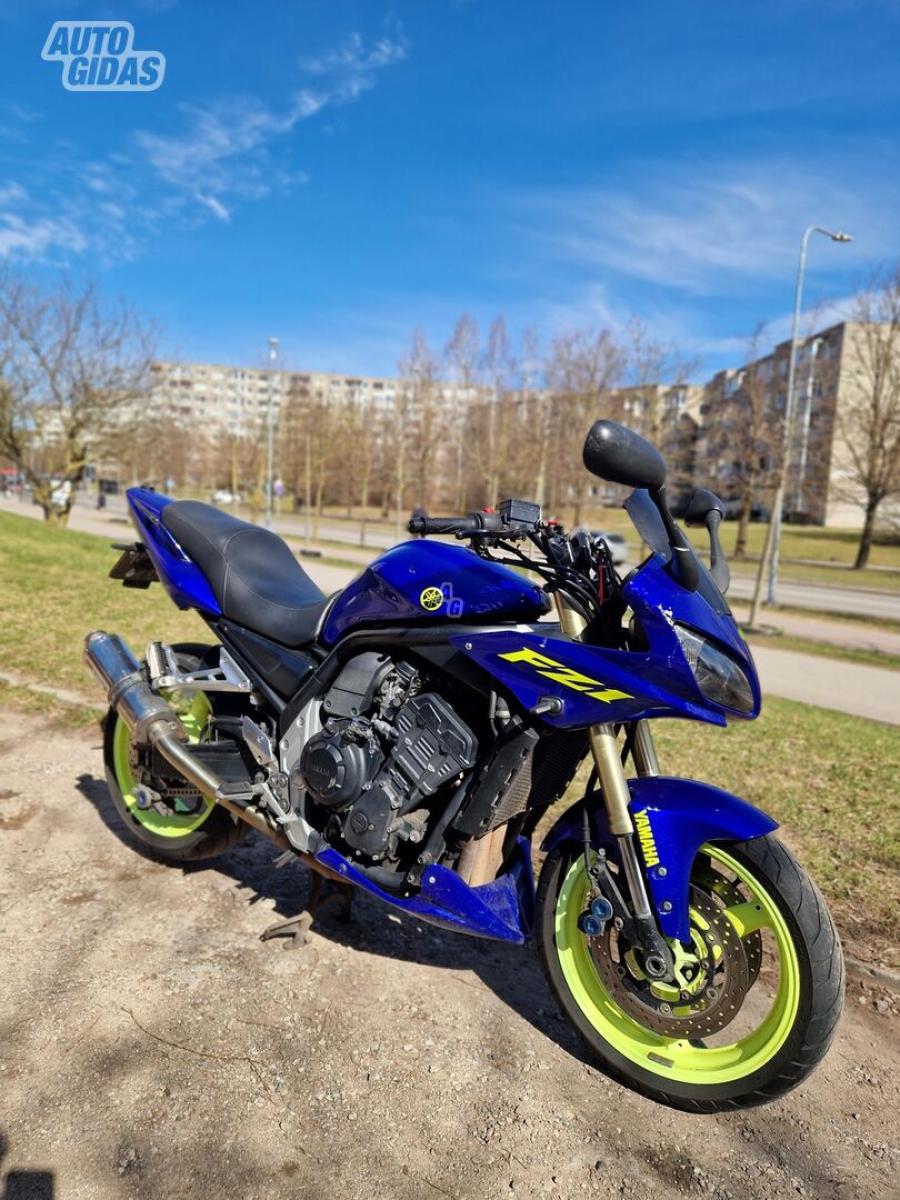 Zils Yamaha FZS 1000 2004 Viļņa, ar dzinēja tilpumu 1.00 L un nobraukumu 60 tūkst. km par 2000 €, foto 3 vietnē AUTOMOTO.COM.LV