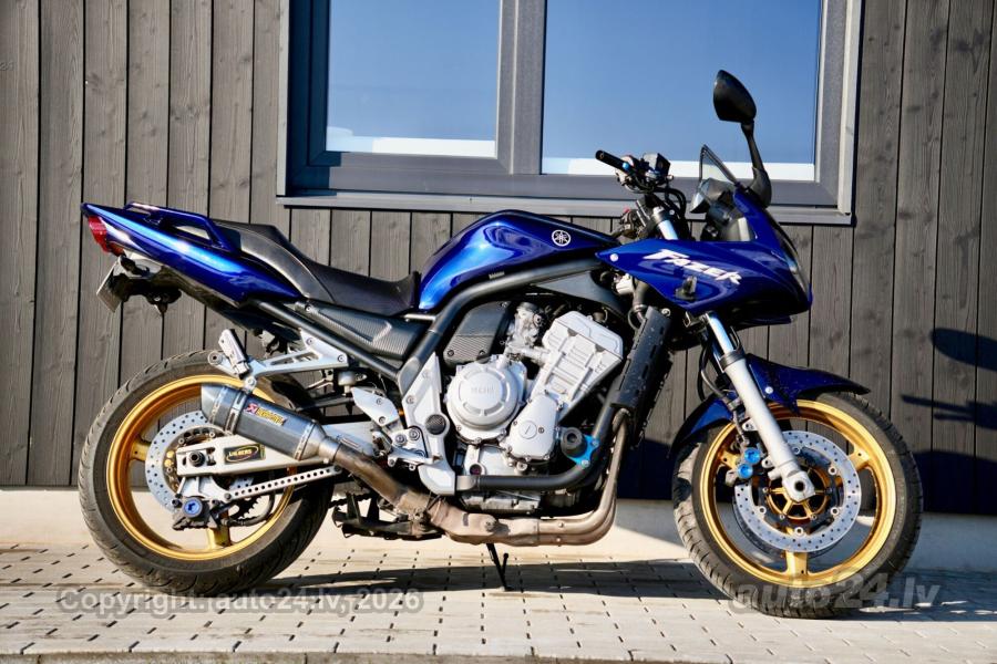 Zils Yamaha FZS 1000 2004 Tallina, ar dzinēja tilpumu 1.00 L un nobraukumu 0 tūkst. km par 2600 €, foto 3 vietnē AUTOMOTO.COM.LV