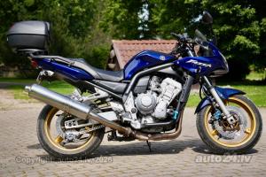 Zils Yamaha FZS 1000 2004 Tallina, ar dzinēja tilpumu 1.00 L un nobraukumu 0 tūkst. km par 2600 €, foto 6 vietnē AUTOMOTO.COM.LV