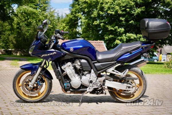 Синий Ямаха FZS 1000 2004 в Таллин, объемом двигателя 1.00 л и пробегом 0 тыс. км за 2600 €, фото 7 на AUTOMOTO.COM.LV