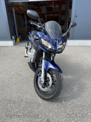 Синий Ямаха FZS 1000 2004 в Тарту, объемом двигателя 1.00 л и пробегом 56 тыс. км за 3100 €, фото 3 на AUTOMOTO.COM.LV