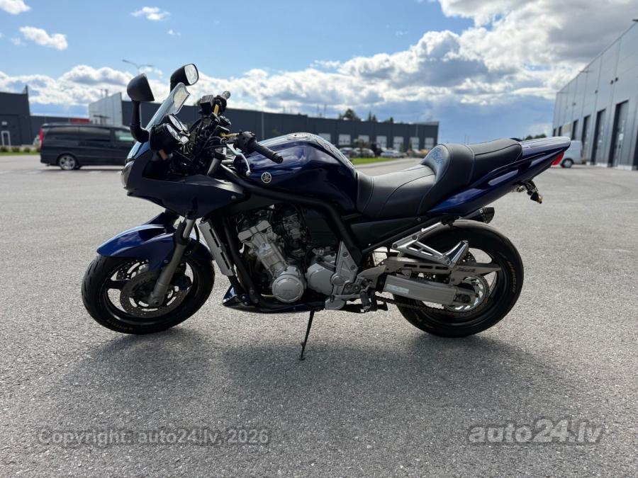 Синий Ямаха FZS 1000 2004 в Тарту, объемом двигателя 1.00 л и пробегом 56 тыс. км за 3100 €, фото 4 на AUTOMOTO.COM.LV