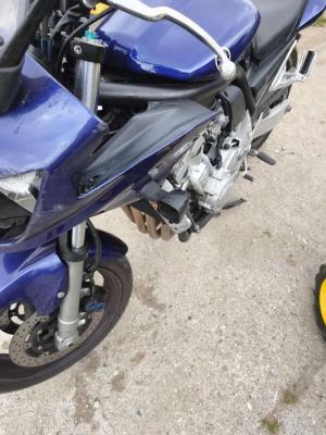 Ямаха FZS 1000 2003 в Шакяй, объемом двигателя 1.00 л и пробегом 65 тыс. км за 1000 €, фото 4 на AUTOMOTO.COM.LV