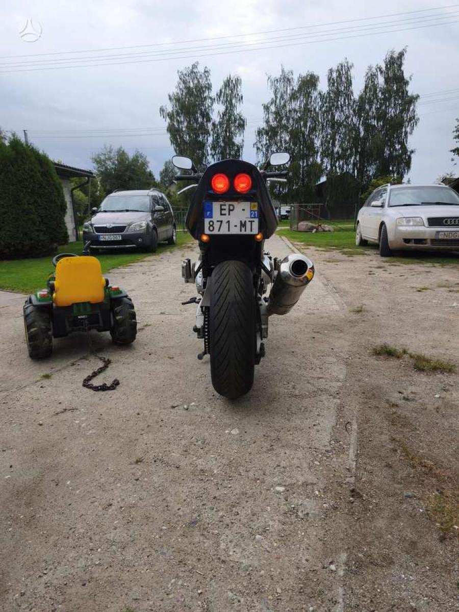 Ямаха FZS 1000 2003 в Шакяй, объемом двигателя 1.00 л и пробегом 65 тыс. км за 1000 €, фото 8 на AUTOMOTO.COM.LV