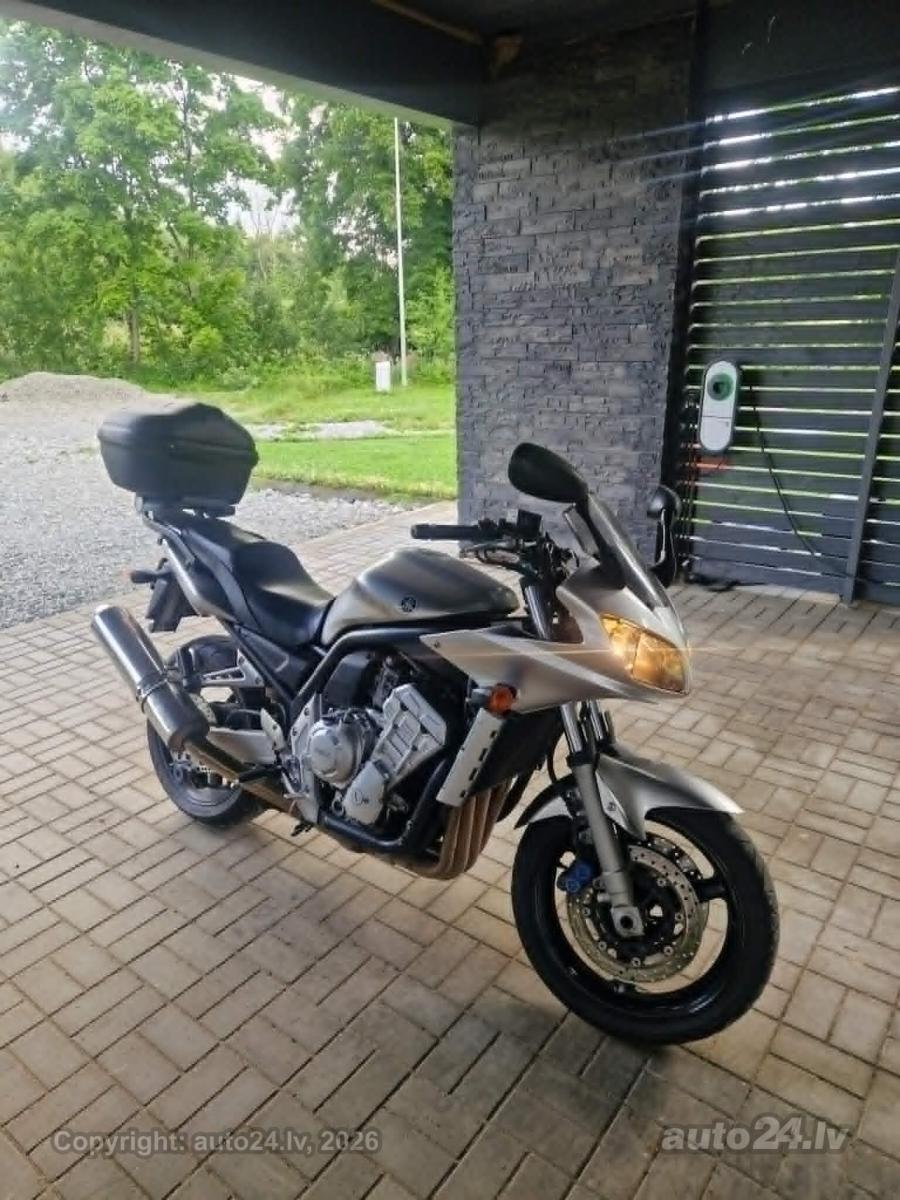 Yamaha FZS 1000 2003 in Tallinn, with an engine capacity of 1.00 L and mileage of 50 thousand km for 2800 €, photo 3 on AUTOMOTO.COM.LV