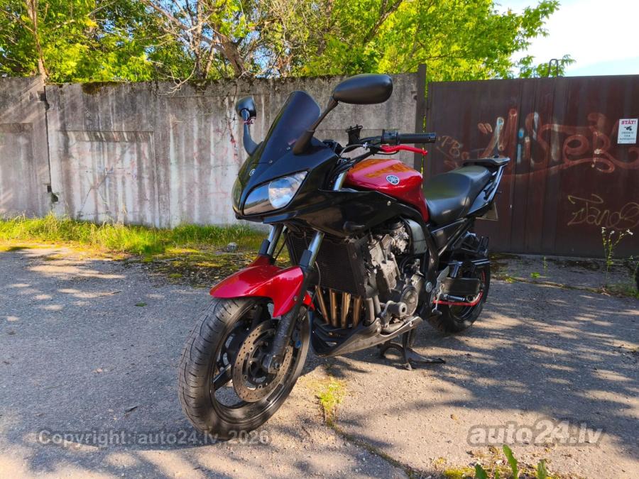 Ямаха FZS 1000 2005 в Рига, объемом двигателя 1.00 л и пробегом 80 тыс. км за 2800 €, фото 1 на AUTOMOTO.COM.LV