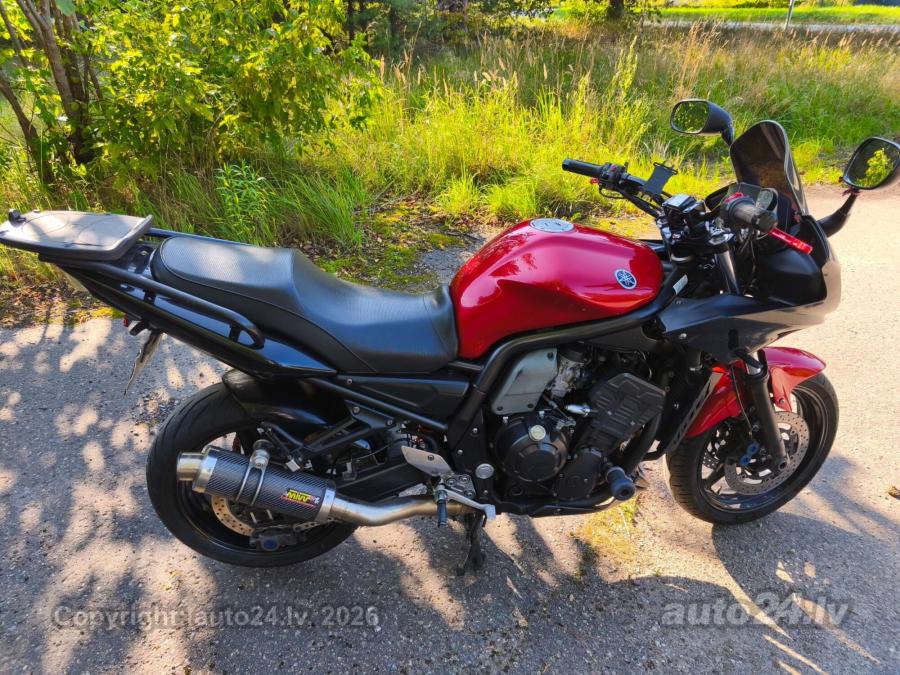 Ямаха FZS 1000 2005 в Рига, объемом двигателя 1.00 л и пробегом 80 тыс. км за 2800 €, фото 4 на AUTOMOTO.COM.LV