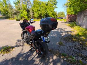 Ямаха FZS 1000 2005 в Рига, объемом двигателя 1.00 л и пробегом 80 тыс. км за 2800 €, фото 5 на AUTOMOTO.COM.LV