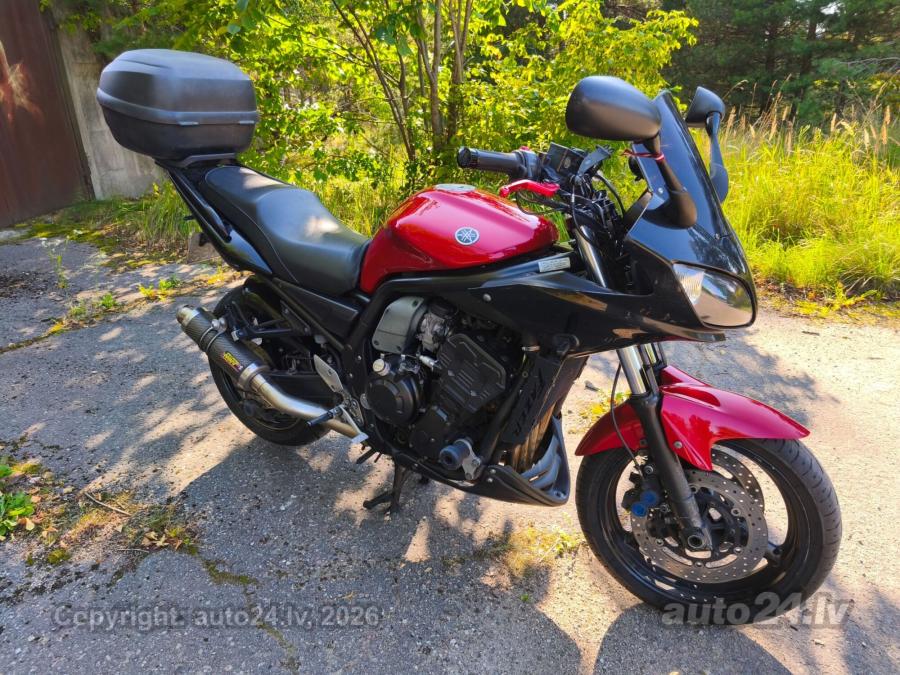Ямаха FZS 1000 2005 в Рига, объемом двигателя 1.00 л и пробегом 80 тыс. км за 2800 €, фото 8 на AUTOMOTO.COM.LV