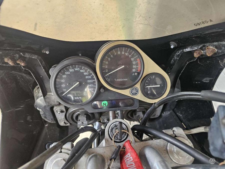Black Yamaha FZS 600 1999 in Vilnius, with an engine capacity of 0.60 L and mileage of 83 thousand km for 780 €, photo 10 on AUTOMOTO.COM.LV