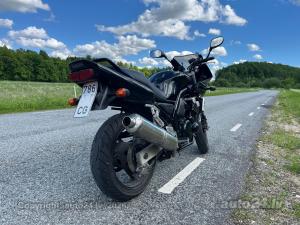 Черный Ямаха FZS 600 2001 в Раквере, объемом двигателя 0.60 л и пробегом 29 тыс. км за 2300 €, фото 3 на AUTOMOTO.COM.LV