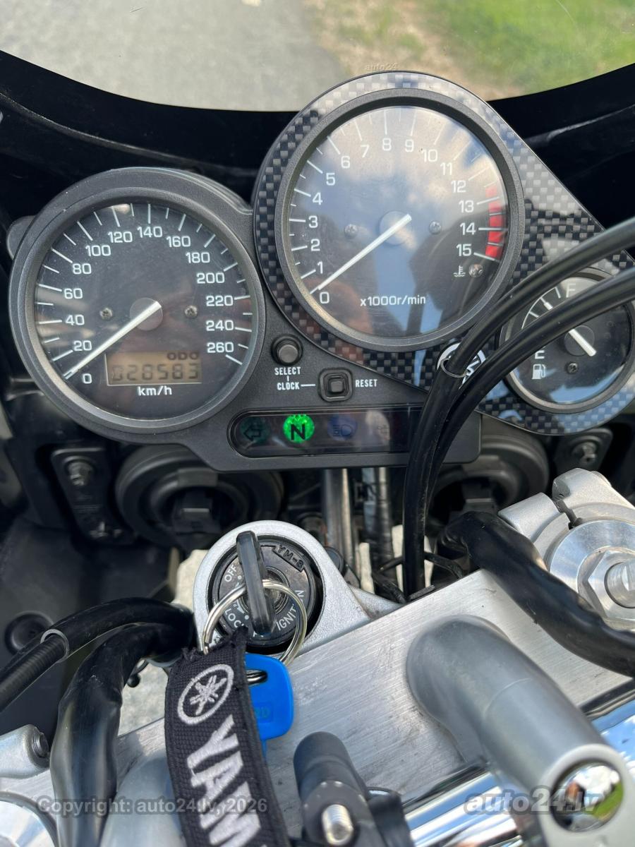 Черный Ямаха FZS 600 2001 в Раквере, объемом двигателя 0.60 л и пробегом 29 тыс. км за 2300 €, фото 6 на AUTOMOTO.COM.LV