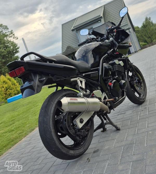 Melns Yamaha FZS 600 2001 Kupiškis, ar dzinēja tilpumu 0.60 L un nobraukumu 56 tūkst. km par 1100 €, foto 6 vietnē AUTOMOTO.COM.LV