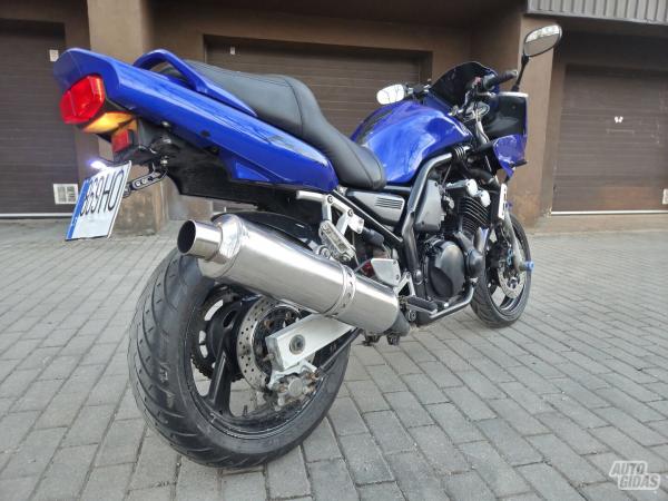Blue Yamaha FZS 600 2003 in Vilnius, with an engine capacity of 0.60 L and mileage of 81 thousand km for 1850 €, photo 3 on AUTOMOTO.COM.LV