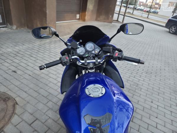 Blue Yamaha FZS 600 2003 in Vilnius, with an engine capacity of 0.60 L and mileage of 81 thousand km for 1850 €, photo 4 on AUTOMOTO.COM.LV