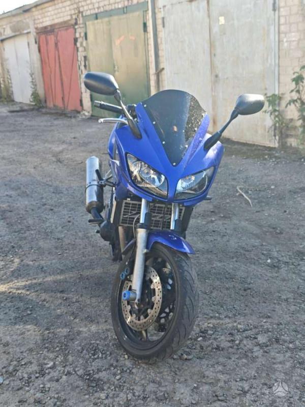 Синий Ямаха FZS 600 2003 в Электренай, объемом двигателя 0.60 л и пробегом 75 тыс. км за 1200 €, фото 2 на AUTOMOTO.COM.LV