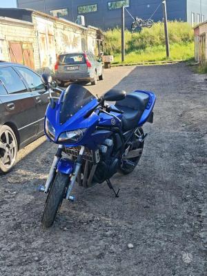 Синий Ямаха FZS 600 2003 в Электренай, объемом двигателя 0.60 л и пробегом 75 тыс. км за 1200 €, фото 4 на AUTOMOTO.COM.LV