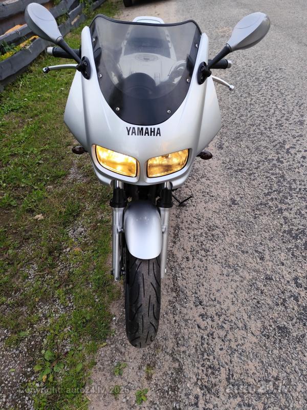 Серый Ямаха FZS 600 2000 в Мадона, объемом двигателя 0.60 л и пробегом 0 тыс. км за 1250 €, фото 6 на AUTOMOTO.COM.LV