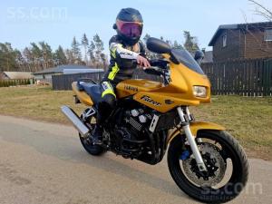Ямаха FZS 600 1998 в Рига, объемом двигателя 0.60 л и пробегом 0 тыс. км за 1500 €, фото 3 на AUTOMOTO.COM.LV