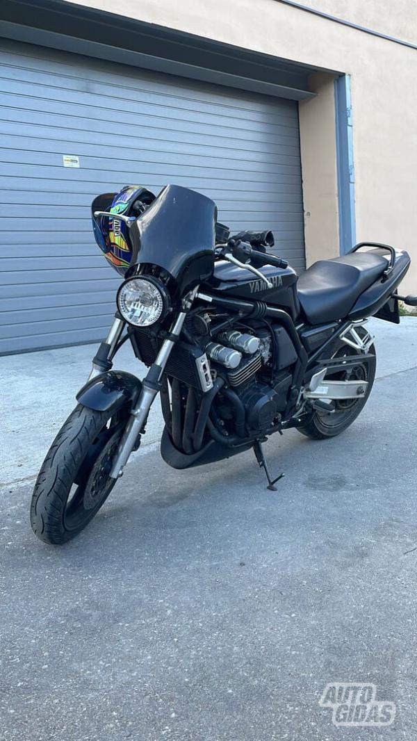 Yamaha FZS 600 1998 Viļņa, ar dzinēja tilpumu 0.00 L un nobraukumu 0 tūkst. km par 1600 €, foto 1 vietnē AUTOMOTO.COM.LV