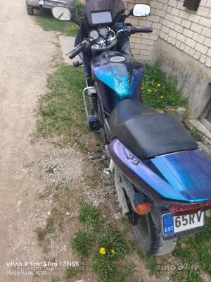Yamaha FZS 600 2000 in Tallinn, with an engine capacity of 0.60 L and mileage of 81 thousand km for 2000 €, photo 3 on AUTOMOTO.COM.LV