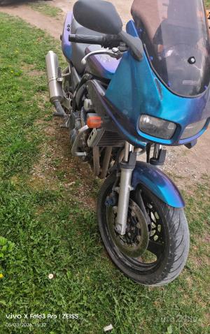 Yamaha FZS 600 2000 in Tallinn, with an engine capacity of 0.60 L and mileage of 81 thousand km for 2000 €, photo 4 on AUTOMOTO.COM.LV