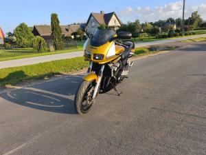 Yamaha FZS 600 2000 Šakiai, ar dzinēja tilpumu 0.60 L un nobraukumu 38 tūkst. km par 1750 €, foto 4 vietnē AUTOMOTO.COM.LV