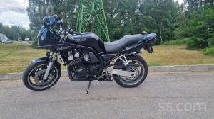 Yamaha FZS 600 2001 Rīga, ar dzinēja tilpumu 0.60 L un nobraukumu 0 tūkst. km par 1500 €, foto  vietnē AUTOMOTO.COM.LV