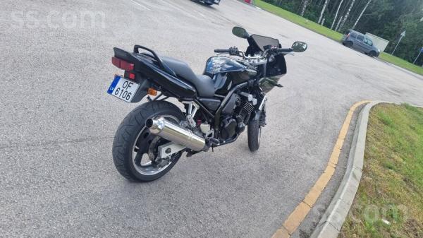 Ямаха FZS 600 2001 в Рига, объемом двигателя 0.60 л и пробегом 0 тыс. км за 1500 €, фото 3 на AUTOMOTO.COM.LV