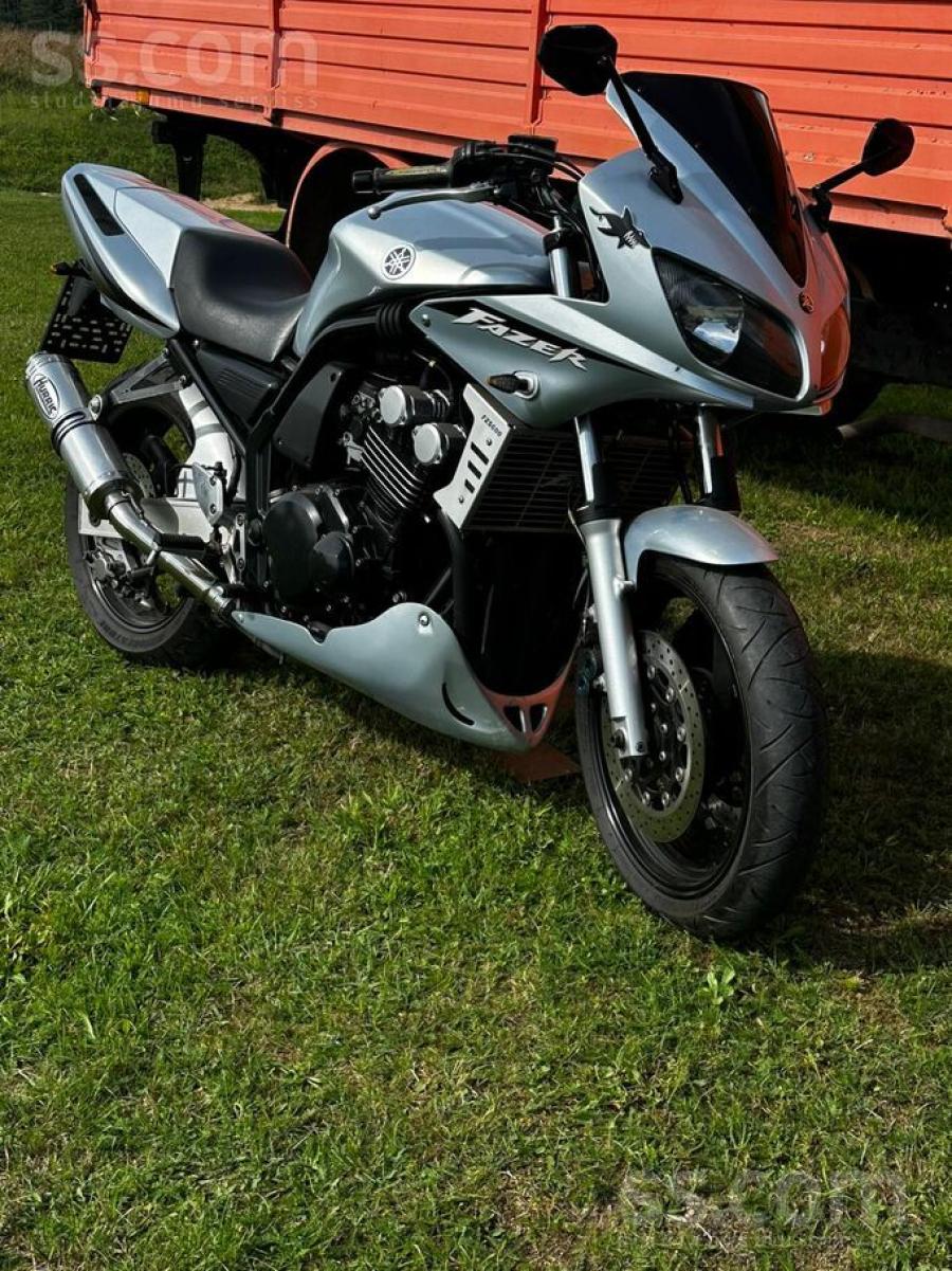 Yamaha FZS 600 2002 in Daugavpils, with an engine capacity of 0.60 L and mileage of 0 thousand km for 2300 €, photo 1 on AUTOMOTO.COM.LV