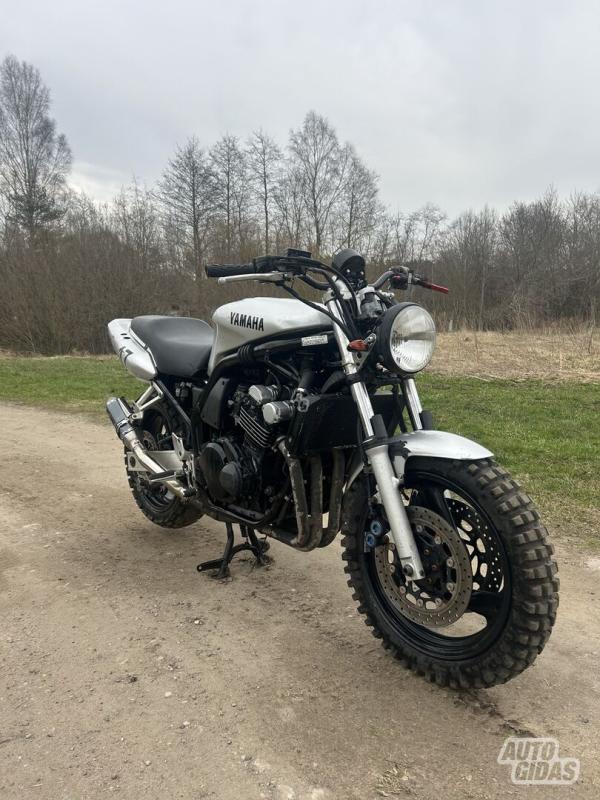 Yamaha FZS 600 2002 Kretinga, ar dzinēja tilpumu 0.60 L un nobraukumu 0 tūkst. km par 850 €, foto 1 vietnē AUTOMOTO.COM.LV