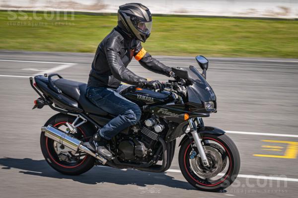 Yamaha FZS 600 2002 Rīga, ar dzinēja tilpumu 0.60 L un nobraukumu 0 tūkst. km par 1700 €, foto 7 vietnē AUTOMOTO.COM.LV