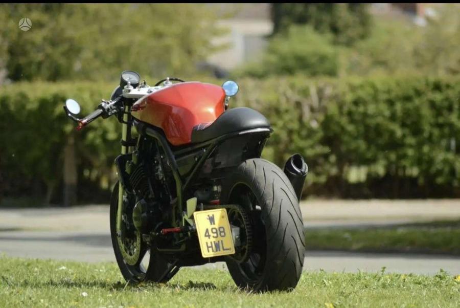 Yamaha FZS 600 2002 in Utena, with an engine capacity of 0.60 L and mileage of 35 thousand km for 2500 €, photo 4 on AUTOMOTO.COM.LV