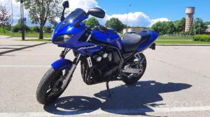 Yamaha FZS 600 2003 Rīga, ar dzinēja tilpumu 0.60 L un nobraukumu 0 tūkst. km par 2000 €, foto 1 vietnē AUTOMOTO.COM.LV