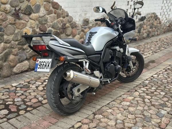 Ямаха FZS 600 2003 в Паневежис, объемом двигателя 0.60 л и пробегом 181 тыс. км за 1500 €, фото 3 на AUTOMOTO.COM.LV