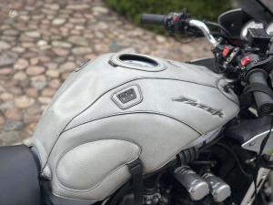 Yamaha FZS 600 2003 in Panevezys, with an engine capacity of 0.60 L and mileage of 181 thousand km for 1500 €, photo 5 on AUTOMOTO.COM.LV