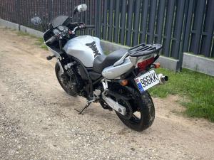 Yamaha FZS 600 2003 in Panevezys, with an engine capacity of 0.60 L and mileage of 181 thousand km for 1500 €, photo 9 on AUTOMOTO.COM.LV