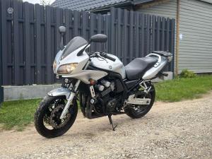 Yamaha FZS 600 2003 in Panevezys, with an engine capacity of 0.60 L and mileage of 181 thousand km for 1500 €, photo 10 on AUTOMOTO.COM.LV