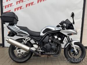 Yamaha FZS 600 2003 Liepāja, ar dzinēja tilpumu 0.60 L un nobraukumu 0 tūkst. km par 1700 €, foto  vietnē AUTOMOTO.COM.LV