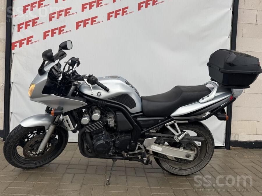 Yamaha FZS 600 2003 Liepāja, ar dzinēja tilpumu 0.60 L un nobraukumu 0 tūkst. km par 1700 €, foto 3 vietnē AUTOMOTO.COM.LV
