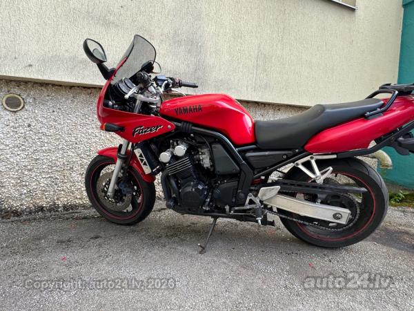 Red Yamaha FZS 600 1998 in Tallinn, with an engine capacity of 0.60 L and mileage of 51 thousand km for 500 €, photo 1 on AUTOMOTO.COM.LV