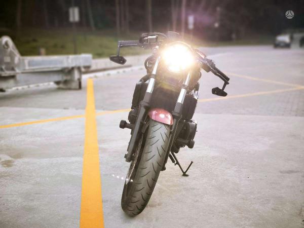 Red Yamaha FZS 600 1999 in Kaunas, with an engine capacity of 0.60 L and mileage of 44 thousand km for 2450 €, photo 8 on AUTOMOTO.COM.LV