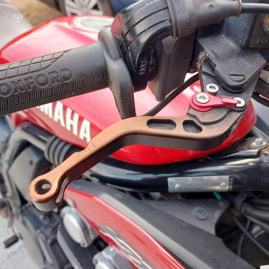 Red Yamaha FZS 600 1999 in Vilnius, with an engine capacity of 0.60 L and mileage of 116 thousand km for 880 €, photo 12 on AUTOMOTO.COM.LV