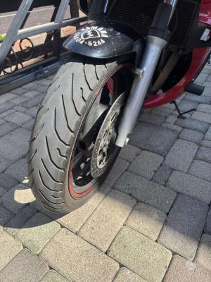 Red Yamaha FZS 600 2004 in Klaipeda, with an engine capacity of 0.60 L and mileage of 39 thousand km for 2300 €, photo 9 on AUTOMOTO.COM.LV