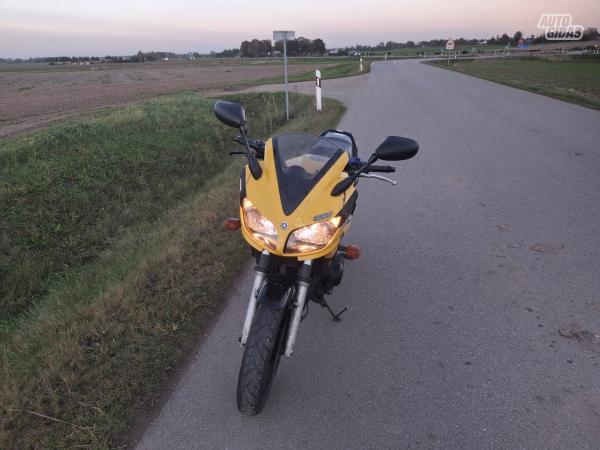 Dzeltens Yamaha FZS 600 2001 Šauļi, ar dzinēja tilpumu 0.00 L un nobraukumu 0 tūkst. km par 1200 €, foto 3 vietnē AUTOMOTO.COM.LV